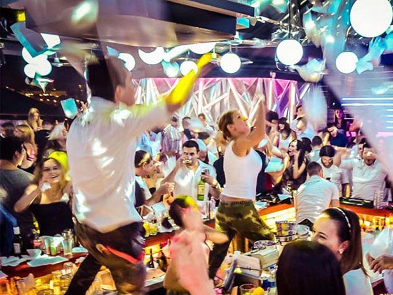 Urbani prestonički provod na splavu Sindikat - Beton Hala Beograd