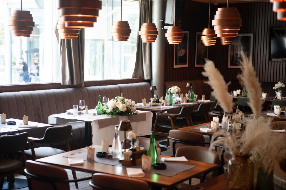 Ekskluzivni ugođaj - jedinstvene večeri u Le Petit Bistro Blue Centru ...